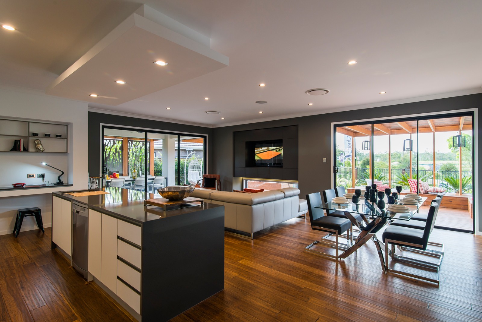 How to Choose a Floor? Complete Guide to Flooring | FloorVenue