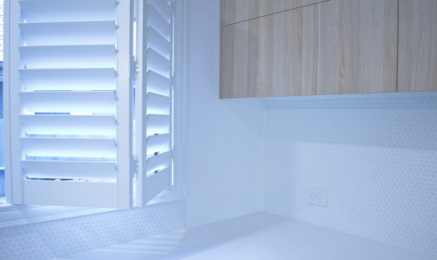 How to Install Plantation Shutters & Expert Tips [DIY Guide] | FloorVenue